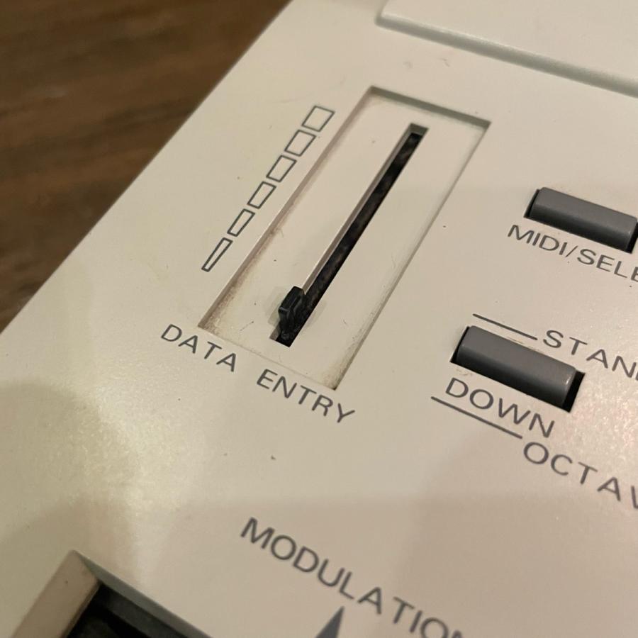 ローランド（Roland） Roland PC-200 MkII MIDI Keyboard キーボード -f734 : GrunSound ...