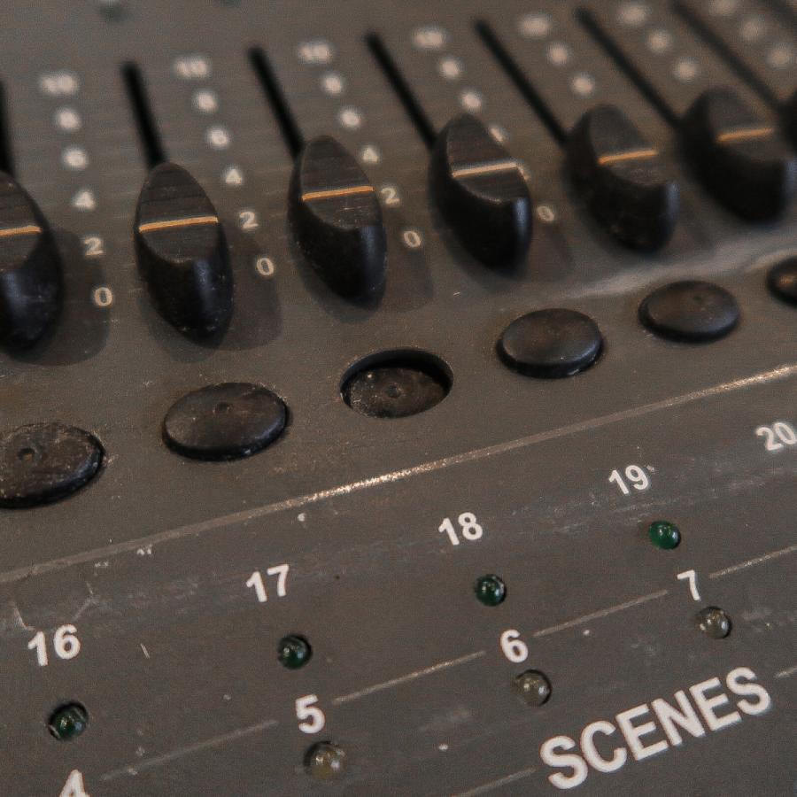 -ジャンク- ADJ SCENE SETTER 24CH Dimmer Console アメリカンディージェー DMXコントローラー -GRUN SOUND-u807- : GrunSound ...