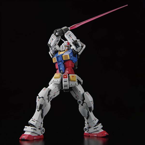 BANDAI RG 1/144 RX-78-2 ガンダム Ver.2.0 ガンプラ : ガンダム BANDAI RG 1/144 RX-78-2 ガンダム Ver.2.0 ガンプラ : ガンダム