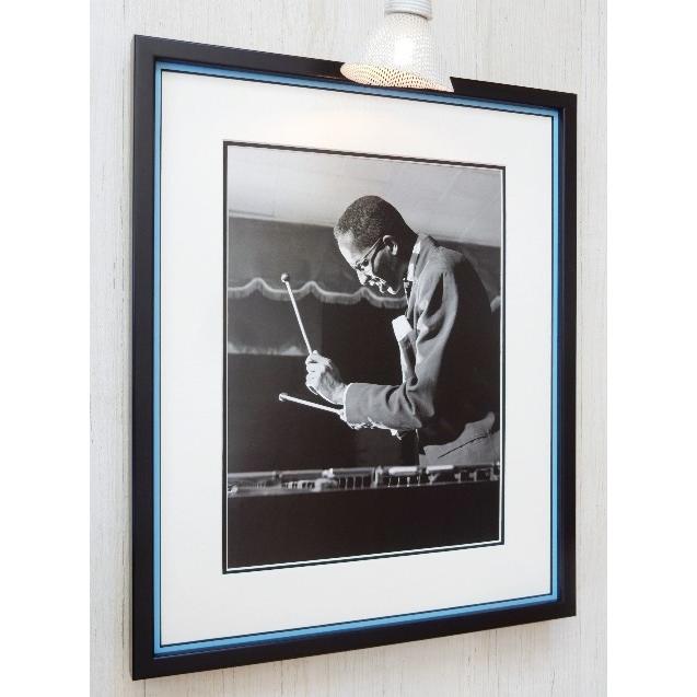 ミルト・ジャクソン/アート ピクチャー 額装/1953 NY/モダン ジャズ・カルテット/Milt Jackson/MJQ/Modern Jazz Quartet/モノクロ 写真 : ガン ...
