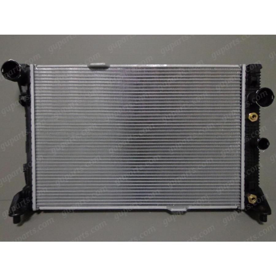 Mercedes-Benz BENZ E W212 S212 E250 E300 E350 AT ラジエーター A2045000403 ...