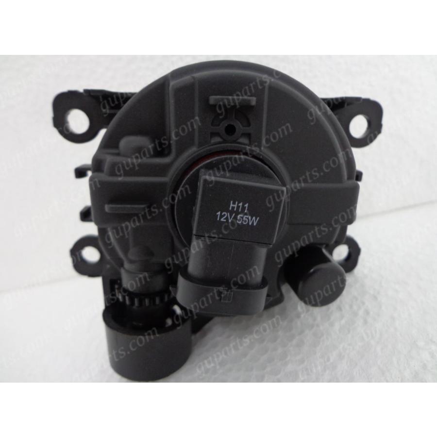 パジェロ V83W V87W V93W V97W H18.8〜H20.8 左 右 共通 フォグ ランプ ライト MN142091 ...