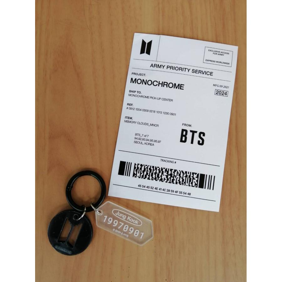 BTS POPUP MONOCHROME バンコク限定キーリング【V】 : H&R-Yahoo!店 - 通販 - Yahoo!ショッピング