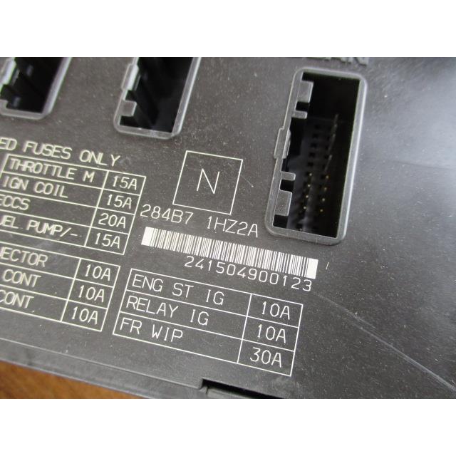 ラティオ DBA-N17 ヒューズボックス : 株式会社萩尾商会 - 通販 - Yahoo!ショッピング