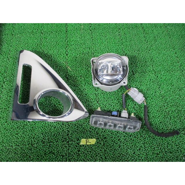 ルーミー DBA-M900A 右フォグランプガーニッシュ・イルミセット : 株式会社萩尾商会 - 通販 - Yahoo!ショッピング