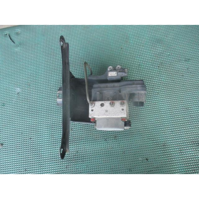 エブリイワゴン エブリィ EBD-DA64V ABSアクチュエーター : 株式会社萩尾商会 - 通販 - Yahoo!ショッピング