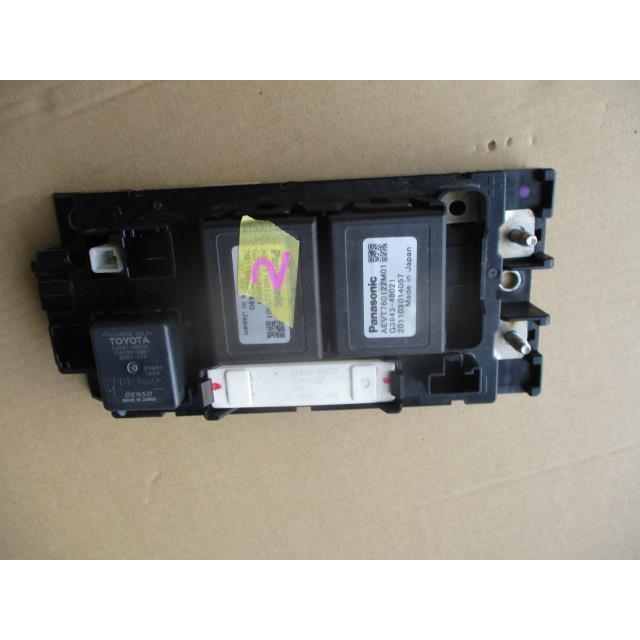 プリウス DAA-ZVW30 HVジャンクションリレー : 株式会社萩尾商会 - 通販 - Yahoo!ショッピング