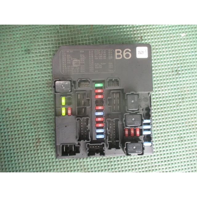 キューブ DBA-Z12 ヒューズボックス : 株式会社萩尾商会 - 通販 - Yahoo!ショッピング