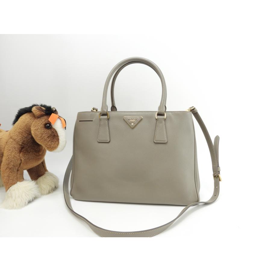 SAFFIANO（PRADA） プラダ s付トートバッグ ガレリアMM サフィアーノ灰 ストラップ付ハンドバッグ@58/Q173 : ブランドショップhaibanyaYahoo!店 - 通販 ...