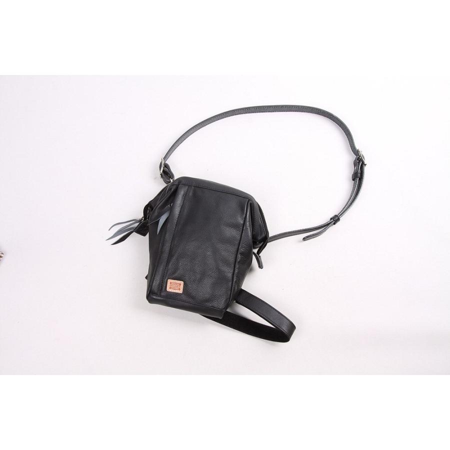 W-101 レザーホルスターバッグ（ブラック） DEGNER（デグナー） : バイク メンテ館 - 通販 - Yahoo!ショッピング