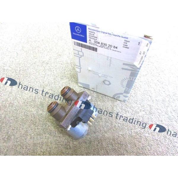 ベンツ Eクラス W210 SLKクラス R171 R170 ヒーターバルブ 純正品 新品 ウォーターバルブ 0018307784 004 ...