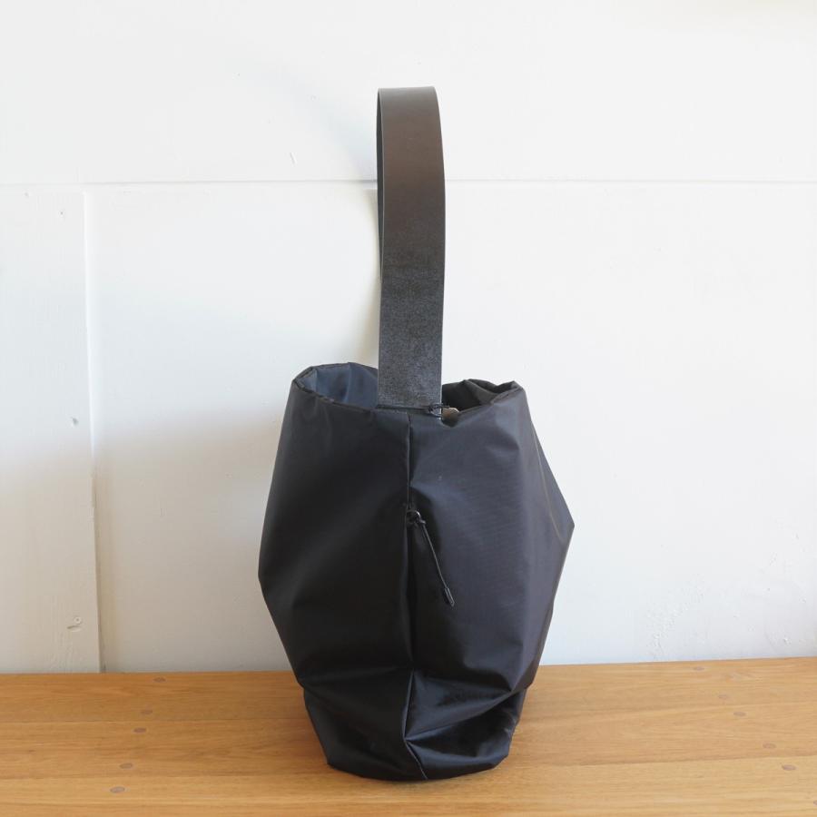 20/80｜トゥエンティーエイティー TWENTY EIGHTY Rip stop nylon drawstring shoulder bag ...