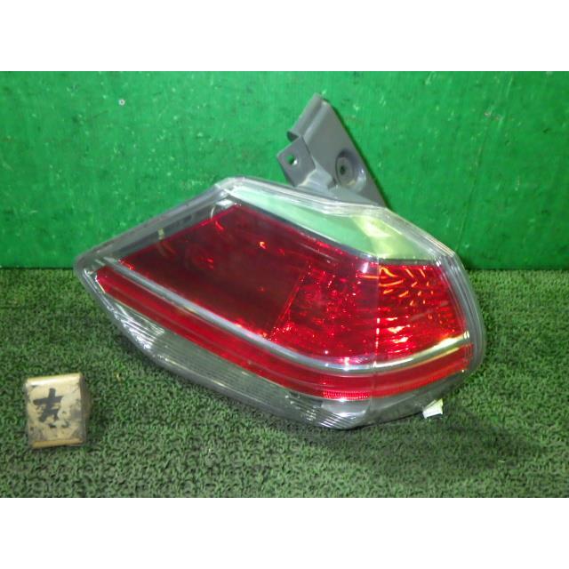 エクストレイル DBA-T32 左テールランプ AX6 コイト 220-17939 : 株式会社ヒノデリユースセンター - 通販 - Yahoo!ショッピング