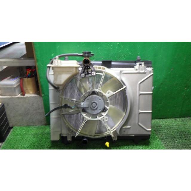 ヴィッツ DBA-SCP90 ラジエータ 16400-23160 中古 : 000000861820400 : 株式会社ヒノデリユースセンター - 通販 - Yahoo!ショッピング