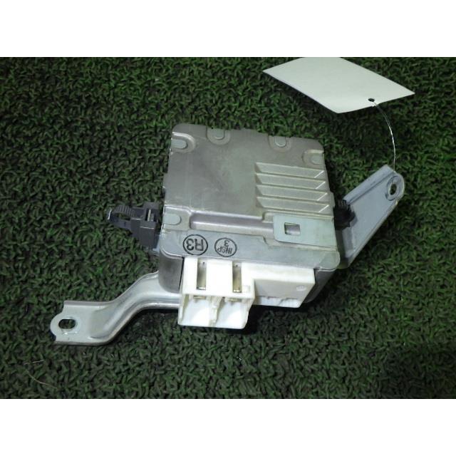 シエンタ(車) シエンタ CBA-NCP81G パワステコンピュータ- 1E7 デンソー 89650-52010 : 株式会社ヒノデリユースセンター - 通販 - Yahoo!ショッピング