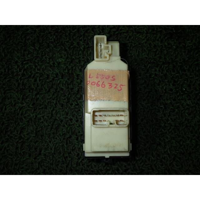 ムーヴ ムーヴラテ DBA-L550S パワーウインドウスイッチ T17 : 株式会社ヒノデリユースセンター - 通販 - Yahoo!ショッピング