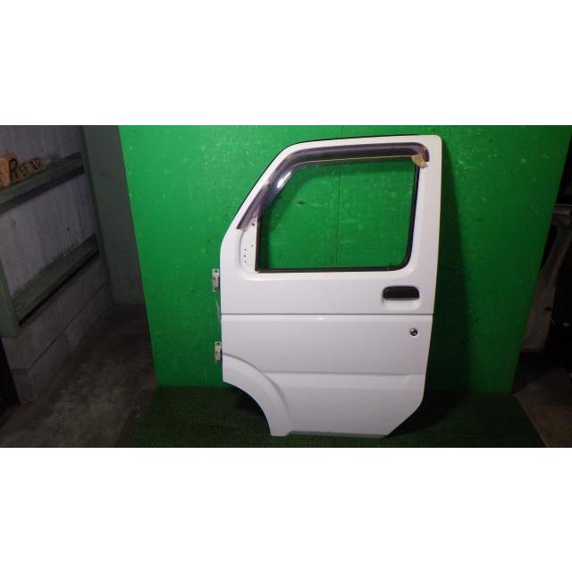 キャリィ LE-DA63T 左フロントドア 26U 68002-67H00 中古 : 000023497113200 : 株式会社ヒノデリユースセンター - 通販 - Yahoo!ショッピング