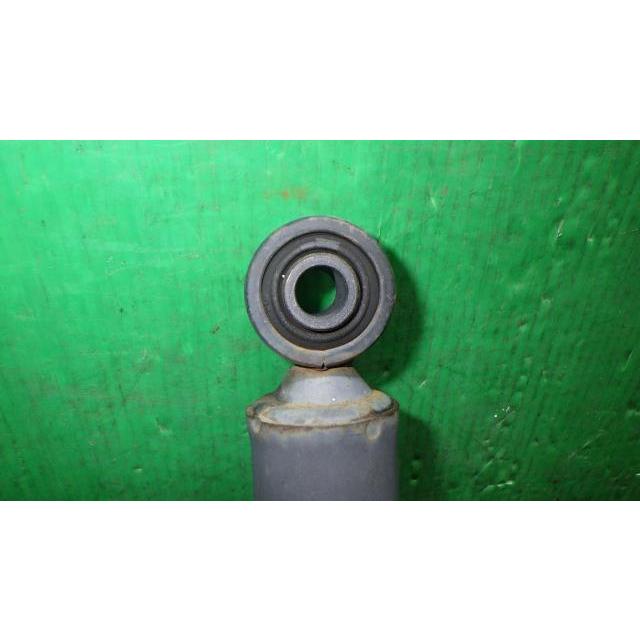 ワゴンR ワゴンR DAA-MH44S 右リアショックアブソーバー 41800-72M11 中古 : 株式会社ヒノデリユースセンター - 通販 - Yahoo!ショッピング