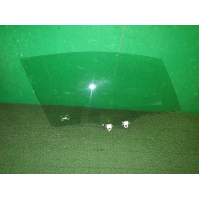 フィットシャトル DAA-GP2 右フロントドアガラス NH624P 中古 : 株式会社ヒノデリユースセンター - 通販 - Yahoo!ショッピング
