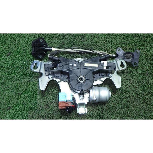 フリード フリードスパイク DAA-GP3 左パワースライドドアモーター 72050-SYY-J01 中古 : 株式会社ヒノデリユースセンター - 通販 - Yahoo!ショッピング