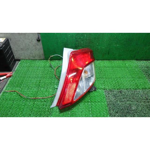ヴィッツ DBA-KSP130 右テールランプ 81550-52800 中古 : 株式会社ヒノデリユースセンター - 通販 - Yahoo ...