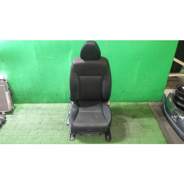 フィット DAA-GP5 ドライバーシート 81121-T5C-J01ZB 中古 : 株式会社ヒノデリユースセンター - 通販 - Yahoo!ショッピング