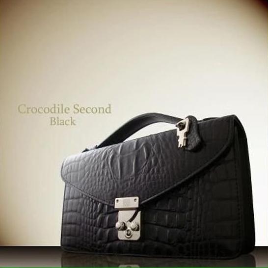 christina.A.G クロコダイル型押し牛革セカンドバッグ AN-286 2色展開