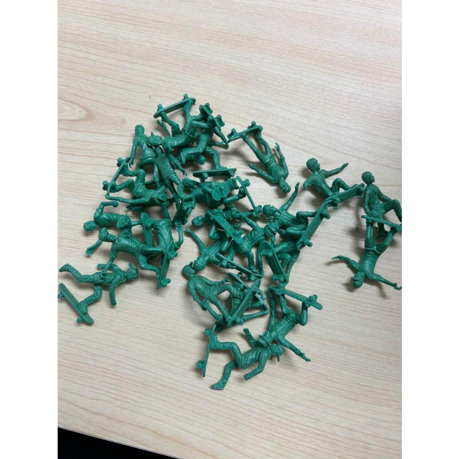 TOY BOARDERS スケートボードフィギュアセット 24体 : HIS HERO IS BLACK - 通販 - Yahoo!ショッピング