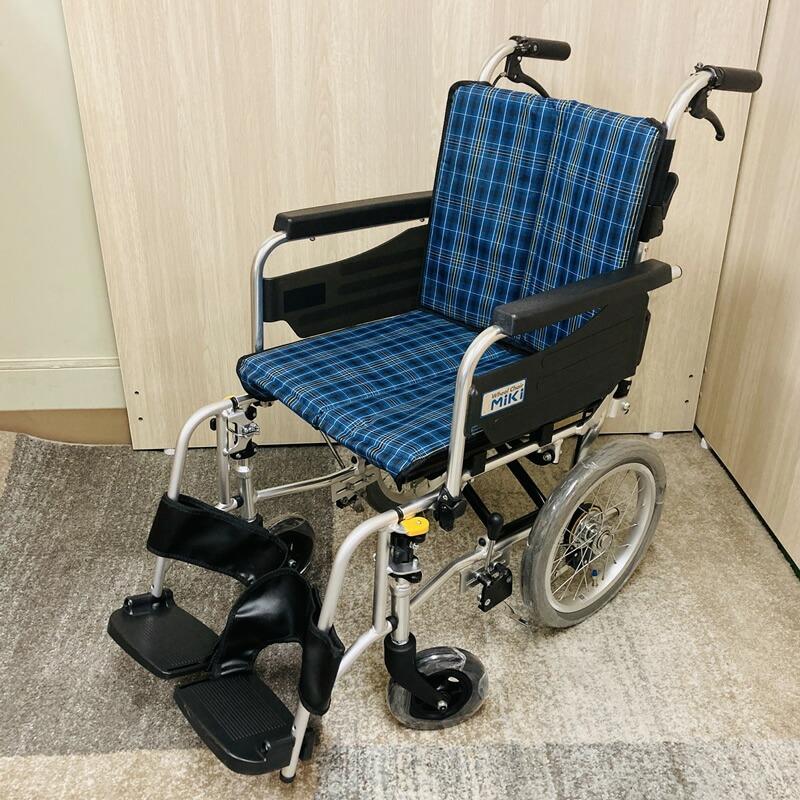 【中古】C-062 中古車いす 多機能 SKT-2 スキット2 介助型 ミキ スイングアウト アーム跳ね上げ 40cm 介助式車いす 多機能型車椅子 介助車椅子 : ひとモノショップ - 通販 ...