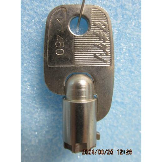 ドアキー：K7450 (純正) ドリームセブン マジカルベンハー 高砂電器 大東音響 パチスロ実機用【鍵,かぎ,カギ】(参考画像) : ホール ...