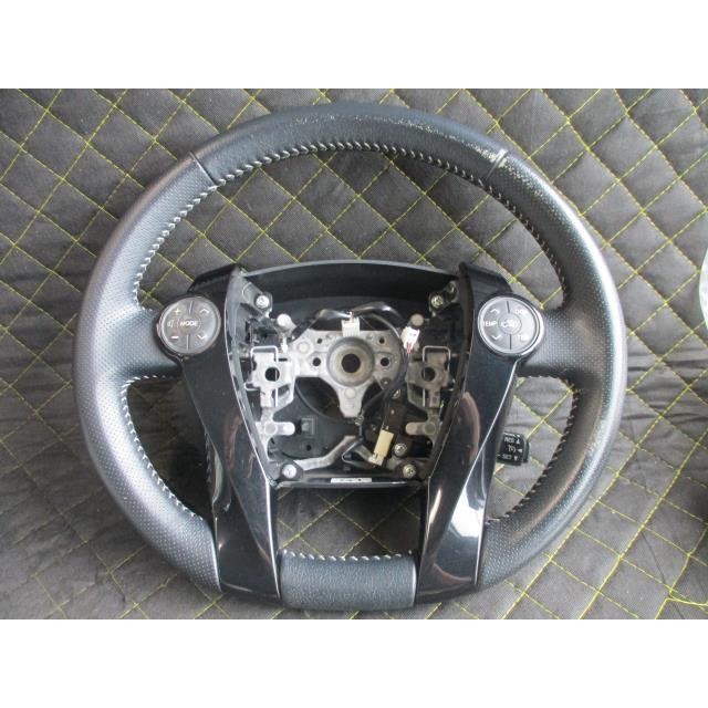 アクア DAA-NHP10 ステアリングホイール 082 45100-WY080-C0 : ほりおパーツヤフー店 - 通販 - Yahoo!ショッピング