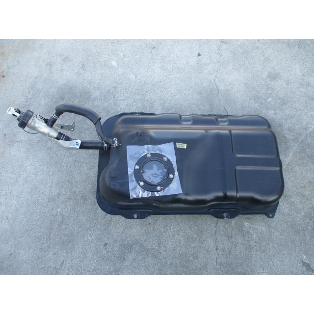 キャリイ キャリィ EBD-DA16T フューエルタンク 26U 89101-82M00 : ほりおパーツヤフー店 - 通販 - Yahoo!ショッピング