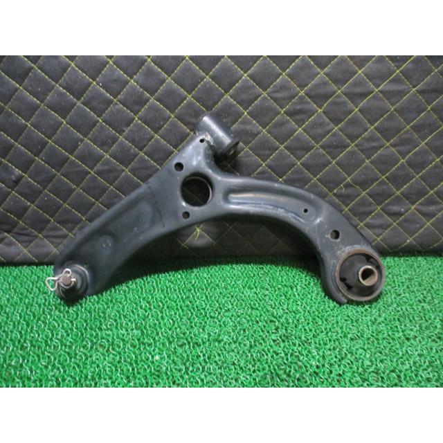 ムーヴ ムーヴコンテ DBA-L575S 左Fロアアーム B69 48069-B2040 48069-B2041 : ほりおパーツヤフー店 - 通販 - Yahoo!ショッピング