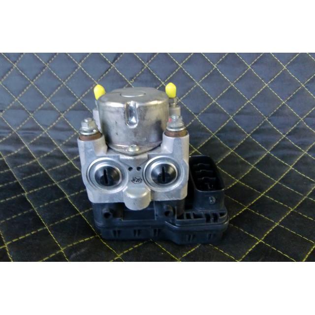 エブリイワゴン エブリィ EBD-DA64V ABSアクチュエーター ZJ3 56100-68HA0 : ほりおパーツヤフー店 - 通販 - Yahoo!ショッピング