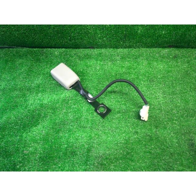 ラパン DBA-HE33S その他 内装部品 L オーディオレス Z7T シートベルトアンカー.ベルトキャッチ : リサイクルパーツHOWA - 通販 - Yahoo!ショッピング