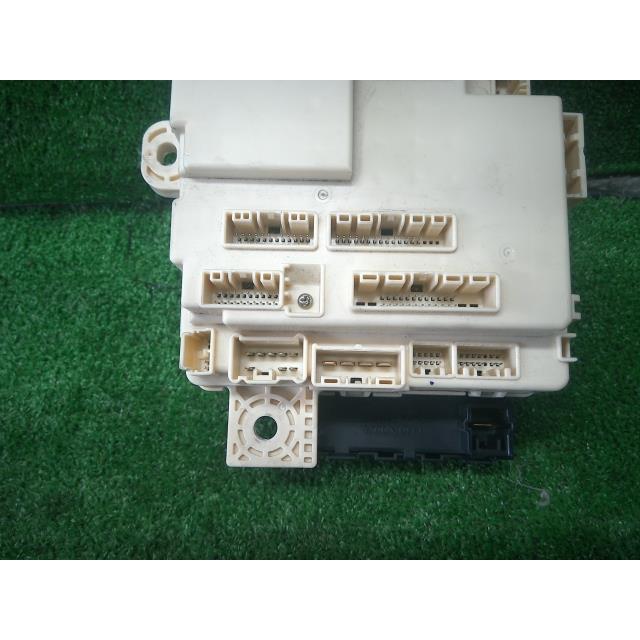 N-BOX N−BOX DBA-JF1 ヒューズボックス G SSパッケージ NH624P : リサイクルパーツHOWA - 通販 - Yahoo!ショッピング