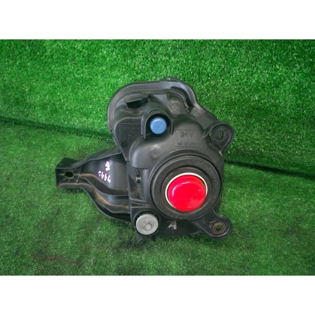 クラウン DBA-GRS202 右フォグランプ ロイヤルサルーン アニバーサリーエディション 062 81211-30400 : リサイクル ...