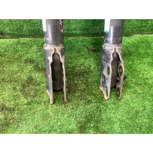 ムーヴ DBA-LA100S ストラット・アブソーバーセット(1台分) L T27 : リサイクルパーツHOWA - 通販 - Yahoo!ショッピング