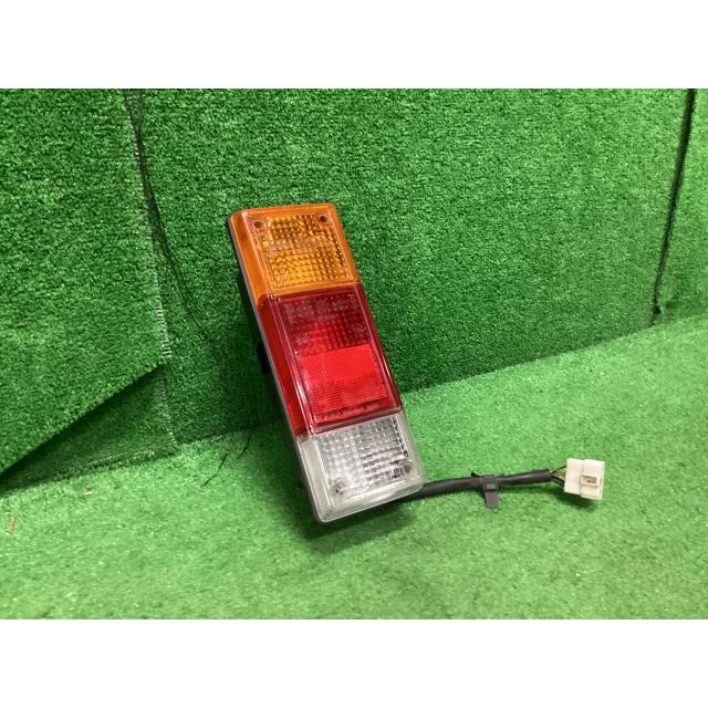 ボンゴ DBF-SLP2T 右テールランプ 高床 1.15T A2W S1A9-51-150A : 241022000115500 : リサイクルパーツHOWA - 通販 - Yahoo!ショッピング