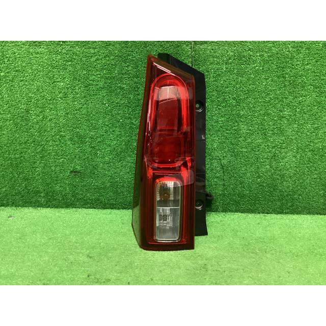 タント 6BA-LA650S 左テールランプ L スマートアシスト非装着車 B82 81561-B2430 : リサイクルパーツHOWA - 通販 - Yahoo!ショッピング
