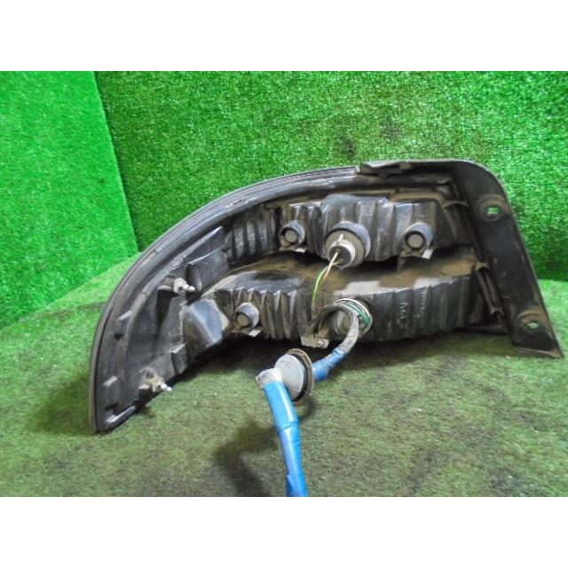 アバロン E-MCX10 右テールランプ リア レンズ 28Y 33951 : 原木リサイクルパーツジェイ店 - 通販 - Yahoo!ショッピング