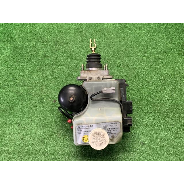 パジェロ LA-V73W ABSアクチュエーター MR977461 : IAC-PARTS - 通販 - Yahoo!ショッピング
