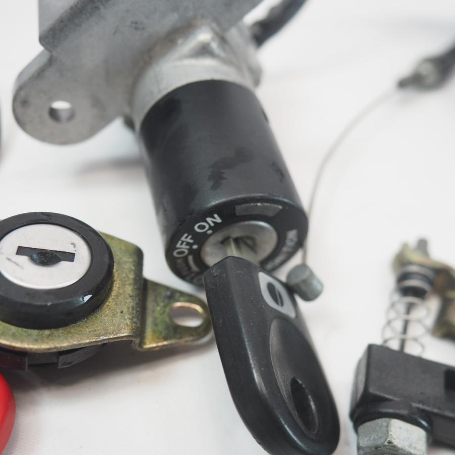 ドゥカティ モンスター400 メインキー メインスイッチ スロットルホルダー ZDMM407AA M400 monster ducati イグニッション : 壱濱部品ショッピング店 - 通販 ...