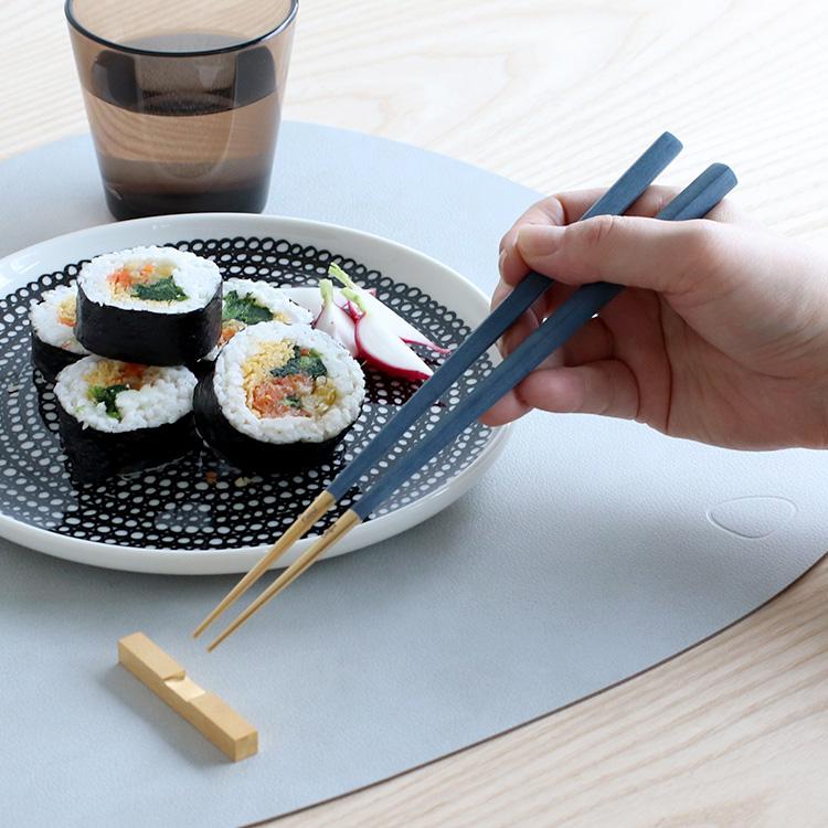 Cutipol クチポール クーベ 箸 + 箸置きセット ブルーマットゴールド KUBE [ネコポス対応可(15セットまで)] 正規販売代理店 ...