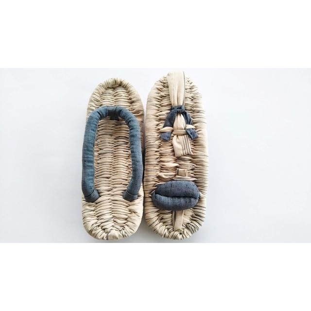 健康布ぞうり 絹100％ 正絹塩沢紬 縞ストライプ ベージュ系に花緒グレー 015【ギフト・プレゼント・贈り物】 : いけのや - 通販 ...