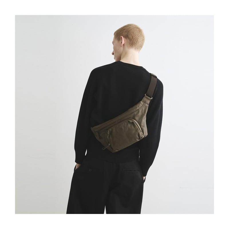 Daniel & Bob ダニエル&ボブ Daniel&Bob ／ ソフトスムースレザーボディバッグ「RINALD」（チョークホワイト ...