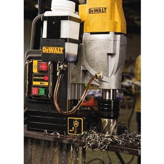 Dewalt デウォルト Drill Press, 2-Speed, Magnetic, 2-Inch (DWE1622K) : 輸入DIY ...