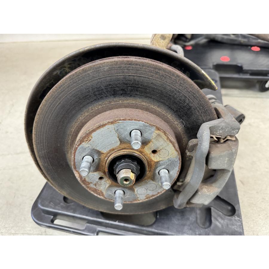 後期 NCP13 ヴィッツ RS TRDターボ 走行2.7万km 純正 フロント ハブナックル ロアアーム ドラシャ キャリパー 左右セット ...