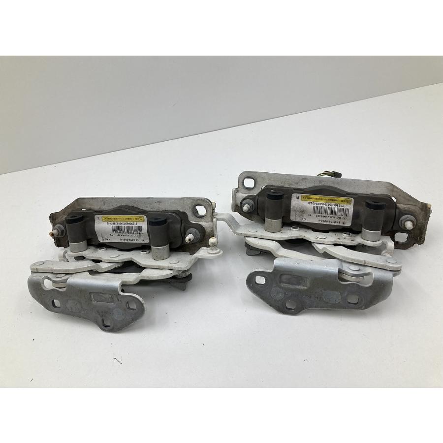 割れ無 動作OK メルセデスベンツ Eクラス W212 E300 純正 ボンネットヒンジ 左右セット 650U ホワイト ...