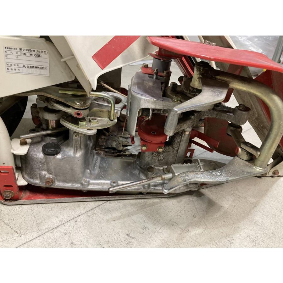 実動 美品 使用頻度少ない 三菱 稲刈機 バインダー NEWあきばれ 1輪1条刈り 結束型 ガソリン OHV GM91P 長野県発 ...